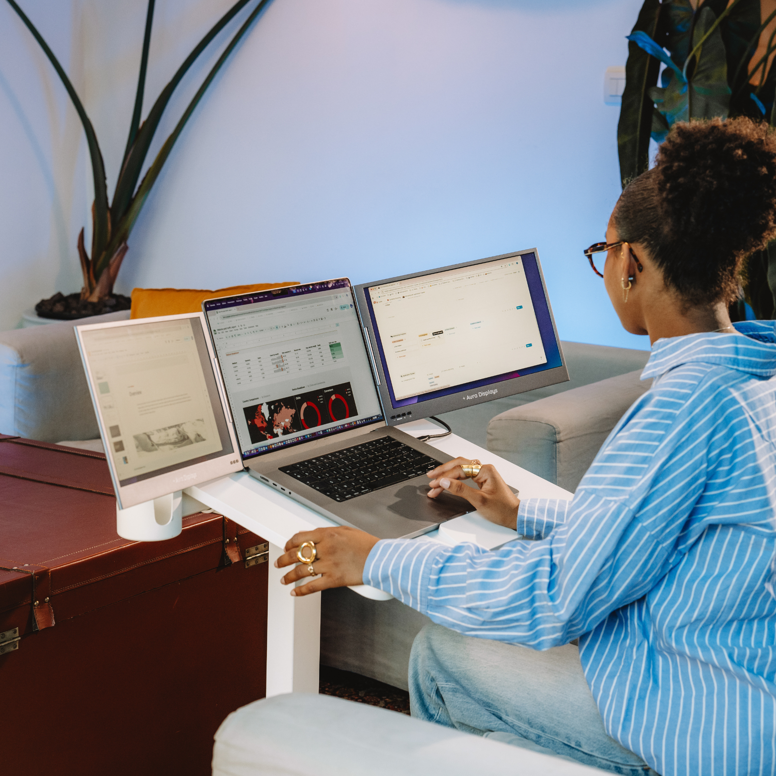 Expand Your View with a Laptop Screen Extender – Aura