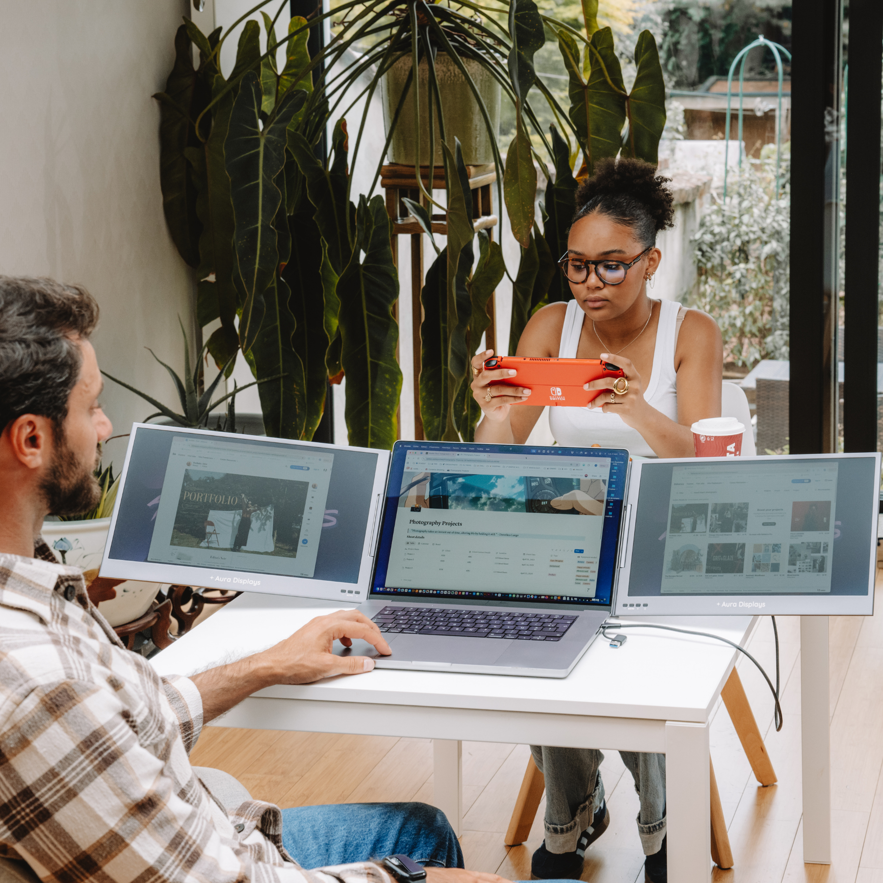 Expand Your View with a Laptop Screen Extender – Aura