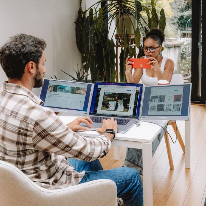 About Our Portable Monitors | Leaders in Screen Extenders – Aura