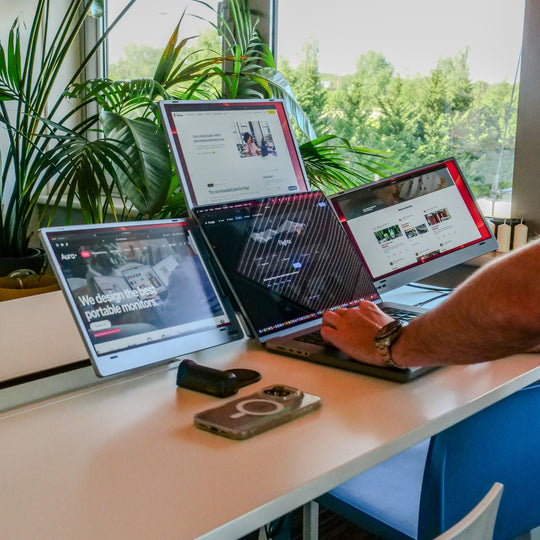 Productivity, Travel & More | Aura Displays Use Cases
